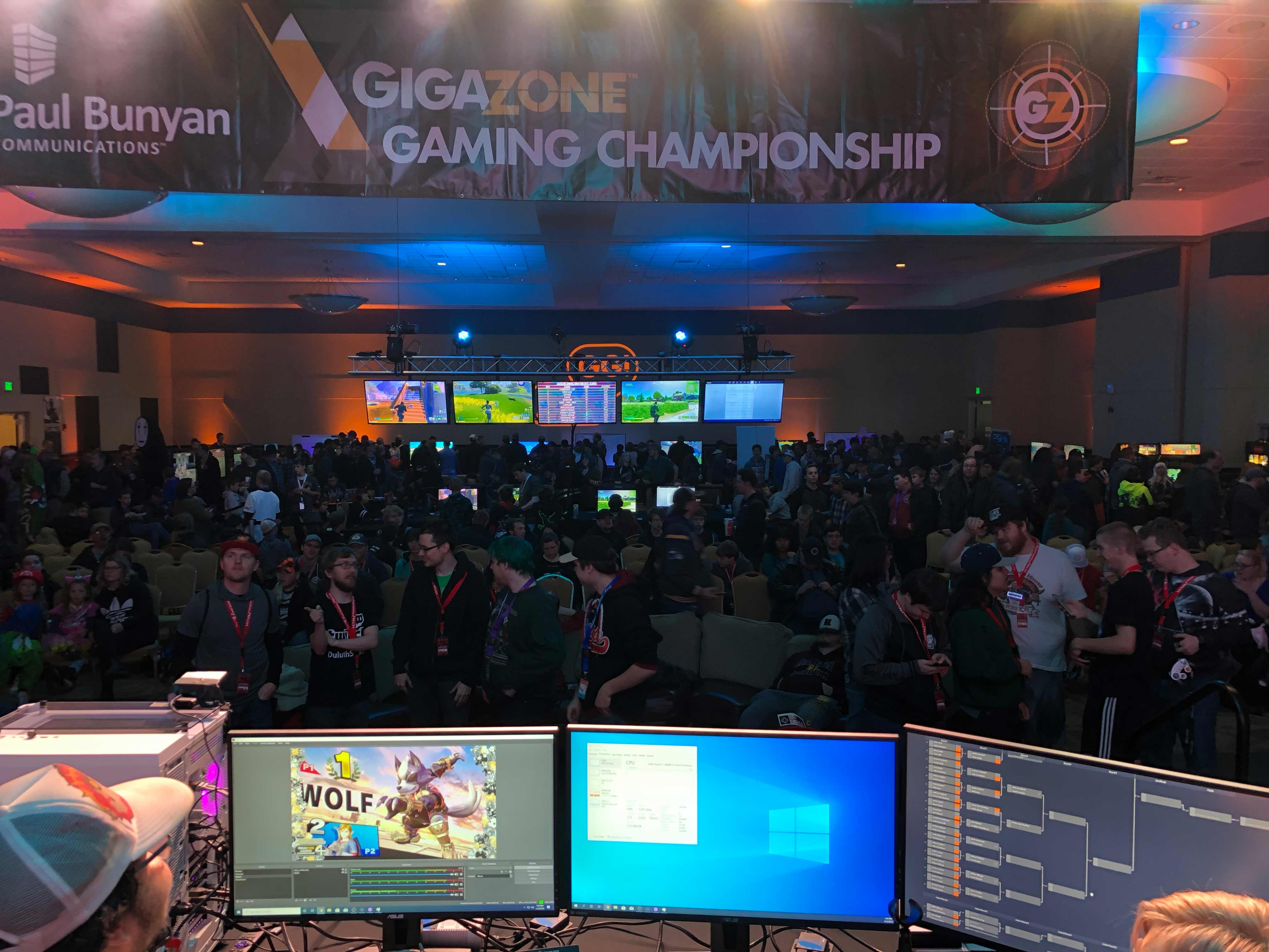 GZGC19 Crowd » GigaZone Gaming
